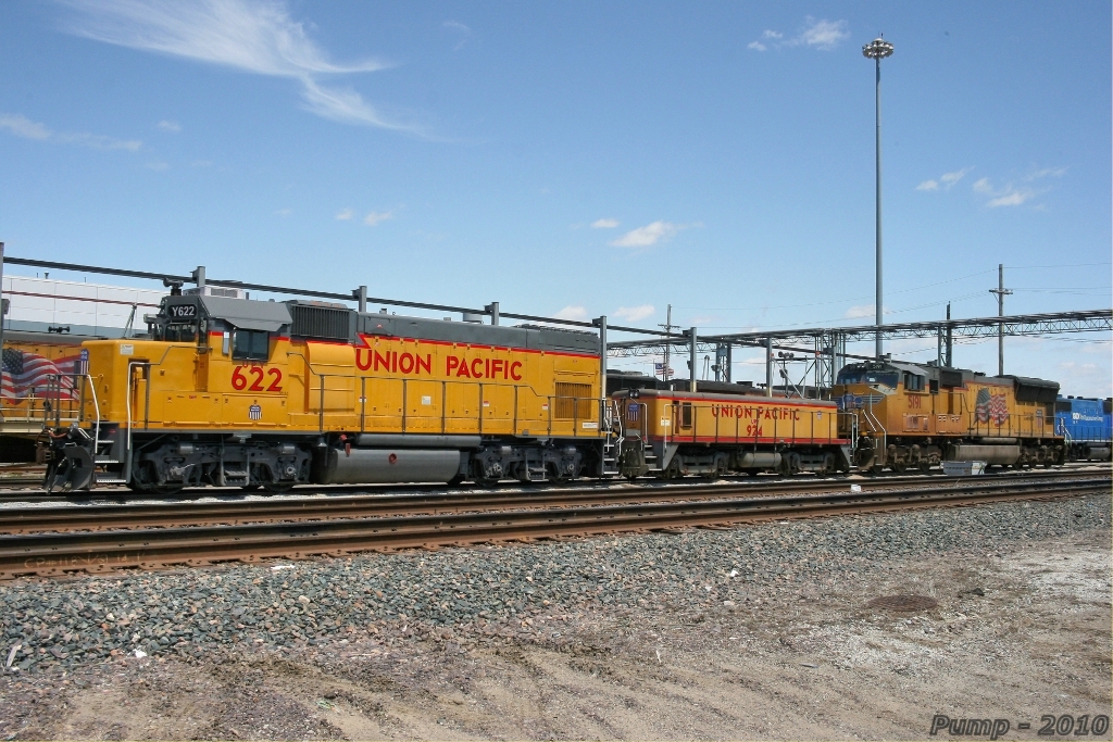 UP Locomotives in UP Neff Yard